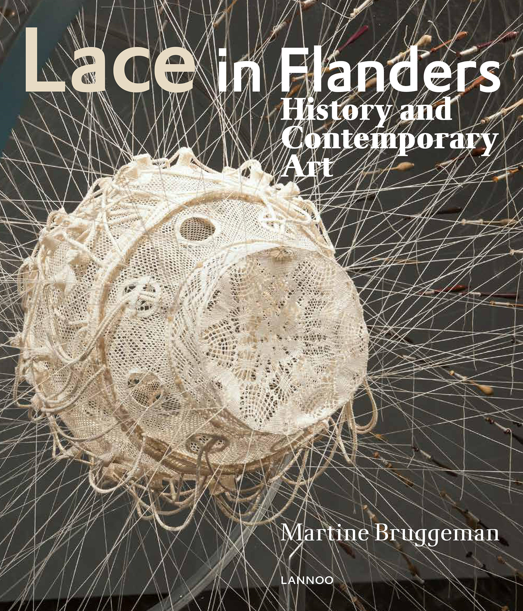 Lace in Flanders | Lannoo Publishers